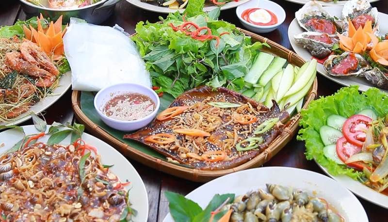 Hải Sản Cô Ba - Bế Văn Đàn 232 Bế Văn Đàn, P. Chính Gián, Phường Chính ...