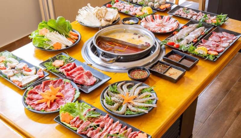 Monchi BBQ - Ẩm Thực HongKong & Nhật Bản 61 - 63 Dư Hàng, Phường Dư ...