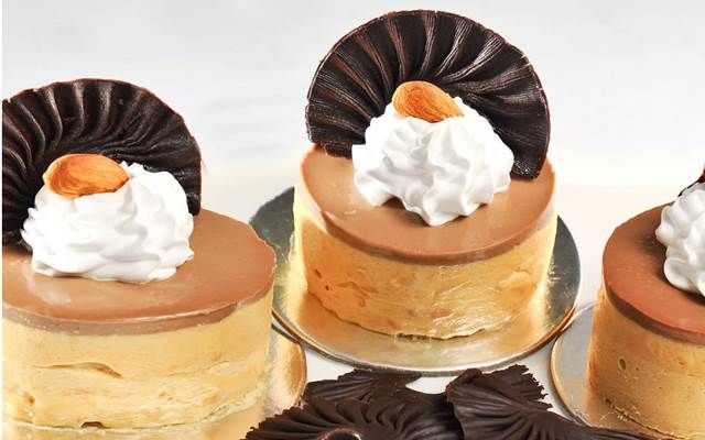 Sài Gòn Givral Bakery - Hòa Bình 218 Hòa Bình, P. Hiệp Tân, Quận Tân ...