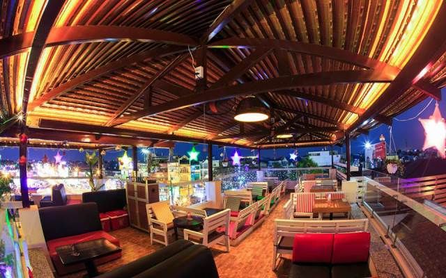 Bụi Sài Gòn Nhà Hàng & Cafe 792 Nguyễn Kiệm, P. 3 , Quận Gò Vấp, Hồ Chí ...