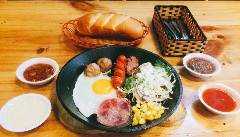 Khoai Bistro - Bánh Mì Chảo, Beefsteak & Mì Ý 133 Võ Oanh (Đường D3 ...