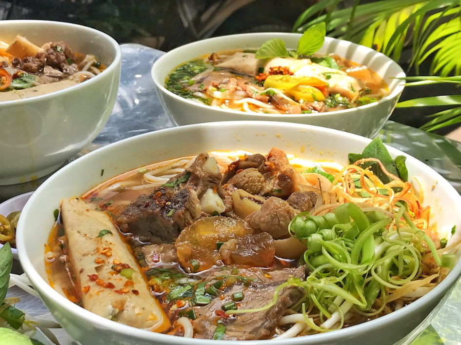 Bún Bò Cô Hạnh 002 Lô A4 Chung Cư Nguyễn Đình Chiểu, Quận 1, Hồ Chí ...